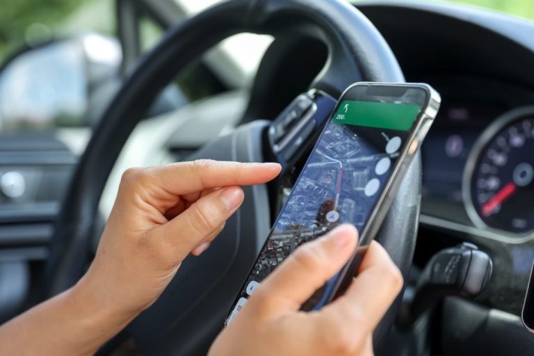 Funzione Auto Hold: cos’è, come funziona e quando è davvero utile ...